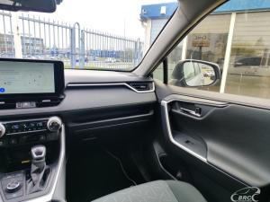 Toyota RAV4 2024 in Klaipeda, with an engine capacity of 2.49 L and mileage of 23 thousand km for 33900 €, photo 6 on AUTOMOTO.COM.LV