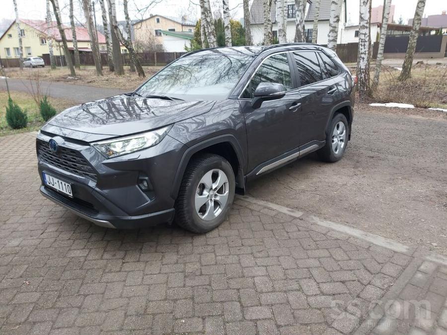 Тойота РАВ 4 2024 в Рига, объемом двигателя 2.50 л и пробегом 18 тыс. км за 37800 €, фото 1 на AUTOMOTO.COM.LV