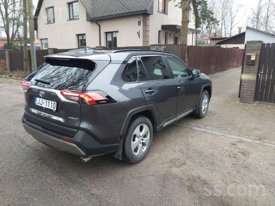 Тойота РАВ 4 2024 в Рига, объемом двигателя 2.50 л и пробегом 18 тыс. км за 37800 €, фото 3 на AUTOMOTO.COM.LV