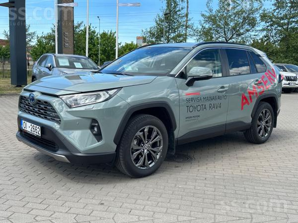 Toyota RAV4 2025 Liepāja, ar dzinēja tilpumu 2.50 L un nobraukumu 16 tūkst. km par 38900 €, foto 1 vietnē AUTOMOTO.COM.LV