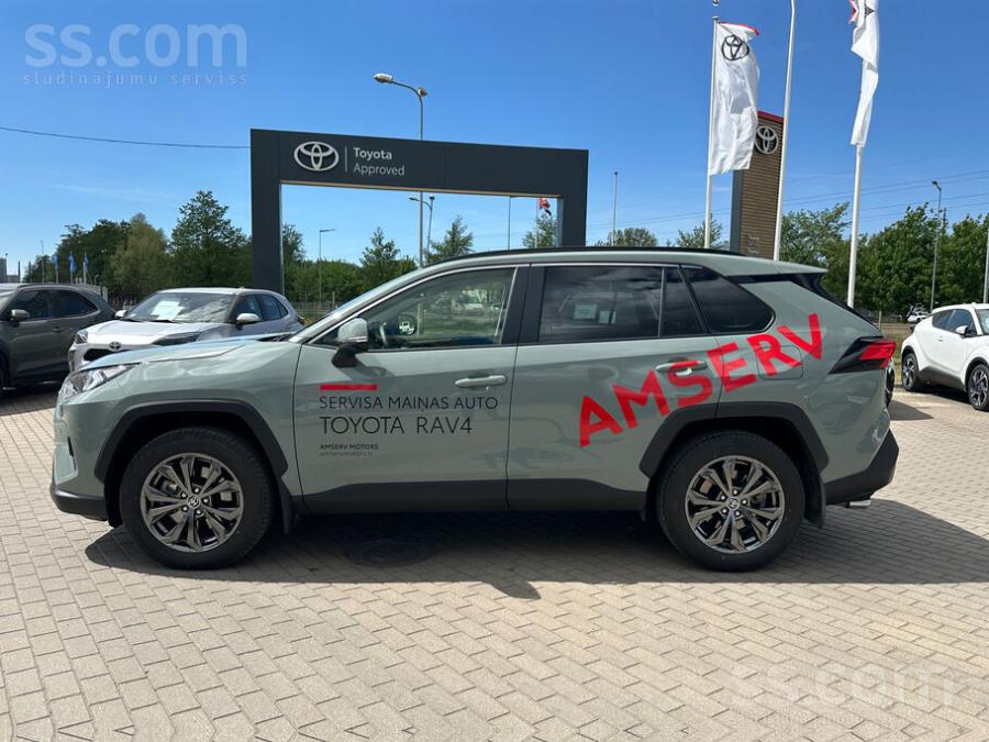 Toyota RAV4 2025 Liepāja, ar dzinēja tilpumu 2.50 L un nobraukumu 16 tūkst. km par 38900 €, foto 3 vietnē AUTOMOTO.COM.LV