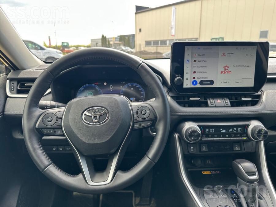 Toyota RAV4 2025 Liepāja, ar dzinēja tilpumu 2.50 L un nobraukumu 16 tūkst. km par 38900 €, foto 12 vietnē AUTOMOTO.COM.LV