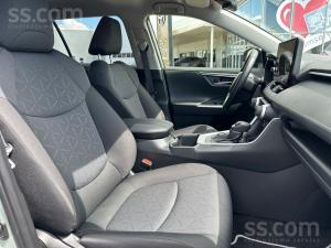 Toyota RAV4 2025 Liepāja, ar dzinēja tilpumu 2.50 L un nobraukumu 16 tūkst. km par 38900 €, foto 18 vietnē AUTOMOTO.COM.LV