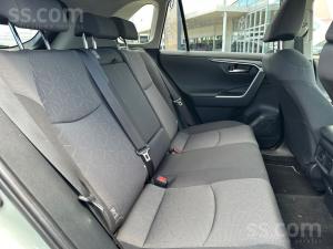 Toyota RAV4 2025 Liepāja, ar dzinēja tilpumu 2.50 L un nobraukumu 16 tūkst. km par 38900 €, foto 19 vietnē AUTOMOTO.COM.LV
