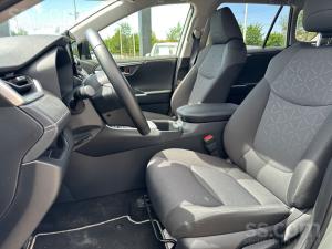 Toyota RAV4 2025 Liepāja, ar dzinēja tilpumu 2.50 L un nobraukumu 16 tūkst. km par 38900 €, foto 20 vietnē AUTOMOTO.COM.LV