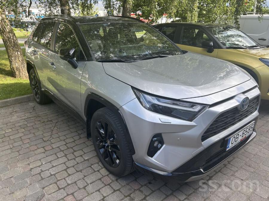 Тойота РАВ 4 2025 в Рига, объемом двигателя 2.50 л и пробегом 32 тыс. км за 40490 €, фото 3 на AUTOMOTO.COM.LV