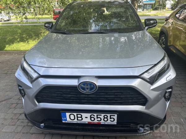 Toyota RAV4 2025 in Riga, with an engine capacity of 2.50 L and mileage of 32 thousand km for 40490 €, photo 4 on AUTOMOTO.COM.LV