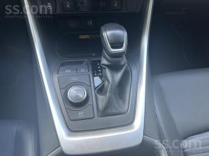 Тойота РАВ 4 2025 в Рига, объемом двигателя 2.50 л и пробегом 32 тыс. км за 40490 €, фото 8 на AUTOMOTO.COM.LV