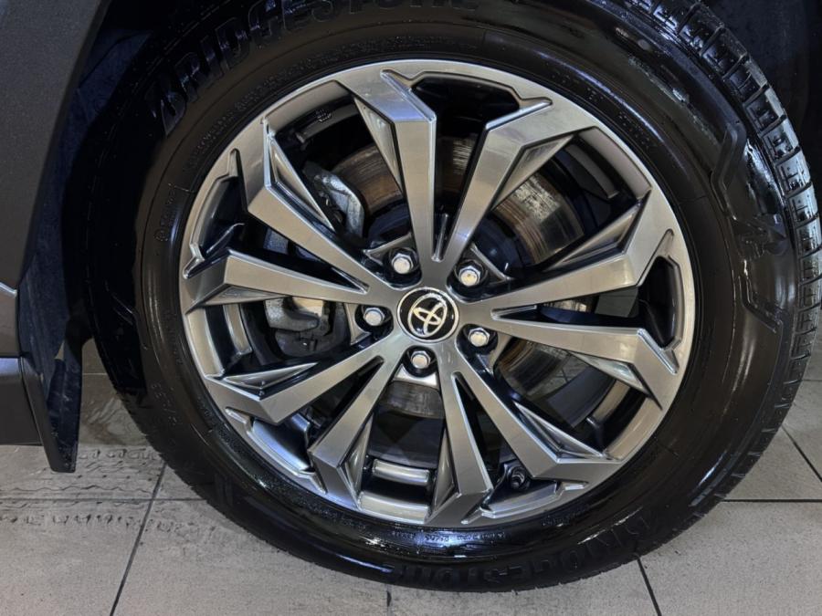 Toyota RAV4 2025 in Vilnius, with an engine capacity of 2.50 L and mileage of 36 thousand km for 36950 €, photo 5 on AUTOMOTO.COM.LV