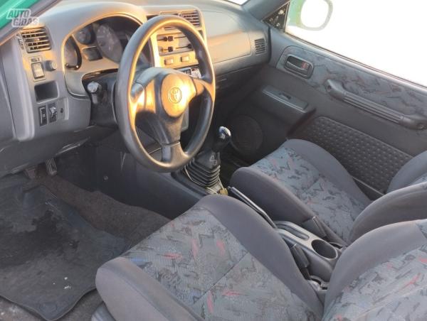 Zaļš Toyota RAV4 1999 Šilutė, ar dzinēja tilpumu 2.00 L un nobraukumu 307 tūkst. km par 3200 €, foto 10 vietnē AUTOMOTO.COM.LV
