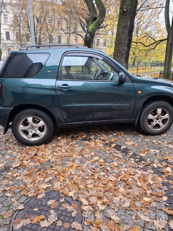 Green Toyota RAV4 2001 in Riga, with an engine capacity of 1.80 L and mileage of 0 thousand km for 2300 €, photo 2 on AUTOMOTO.COM.LV