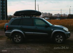 Zaļš Toyota RAV4 2004 Tallina, ar dzinēja tilpumu 2.00 L un nobraukumu 251 tūkst. km par 4900 €, foto 6 vietnē AUTOMOTO.COM.LV