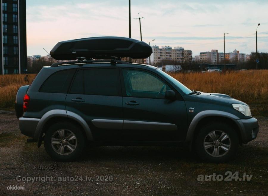 Zaļš Toyota RAV4 2004 Tallina, ar dzinēja tilpumu 2.00 L un nobraukumu 251 tūkst. km par 4900 €, foto 6 vietnē AUTOMOTO.COM.LV