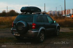 Zaļš Toyota RAV4 2004 Tallina, ar dzinēja tilpumu 2.00 L un nobraukumu 251 tūkst. km par 4900 €, foto 7 vietnē AUTOMOTO.COM.LV