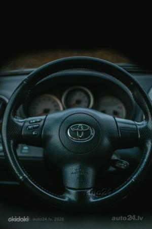 Zaļš Toyota RAV4 2004 Tallina, ar dzinēja tilpumu 2.00 L un nobraukumu 251 tūkst. km par 4900 €, foto 8 vietnē AUTOMOTO.COM.LV