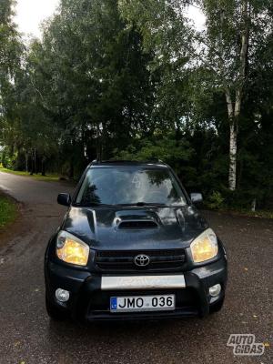 Zaļš Toyota RAV4 2005 Viļņa, ar dzinēja tilpumu 2.00 L un nobraukumu 250 tūkst. km par 3000 €, foto 8 vietnē AUTOMOTO.COM.LV