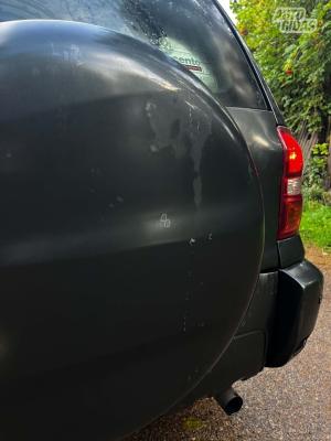 Zaļš Toyota RAV4 2005 Viļņa, ar dzinēja tilpumu 2.00 L un nobraukumu 250 tūkst. km par 3000 €, foto 16 vietnē AUTOMOTO.COM.LV