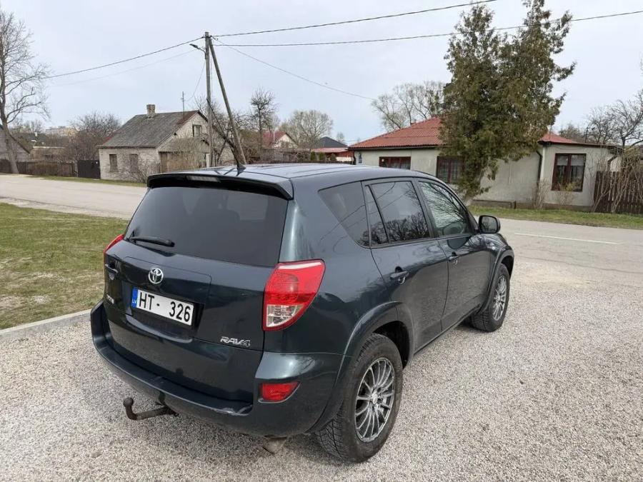 Zaļš Toyota RAV4 2006 Ventspils, ar dzinēja tilpumu 2.20 L un nobraukumu 292 tūkst. km par 2990 €, foto 5 vietnē AUTOMOTO.COM.LV