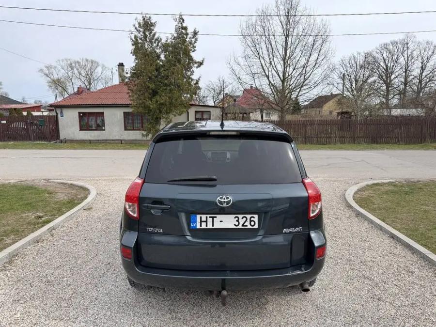 Zaļš Toyota RAV4 2006 Ventspils, ar dzinēja tilpumu 2.20 L un nobraukumu 292 tūkst. km par 2990 €, foto 6 vietnē AUTOMOTO.COM.LV