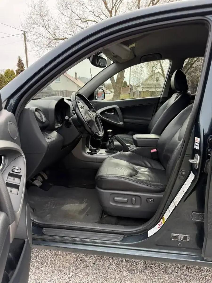 Zaļš Toyota RAV4 2006 Ventspils, ar dzinēja tilpumu 2.20 L un nobraukumu 292 tūkst. km par 2990 €, foto 11 vietnē AUTOMOTO.COM.LV