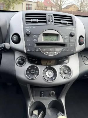 Zaļš Toyota RAV4 2006 Ventspils, ar dzinēja tilpumu 2.20 L un nobraukumu 292 tūkst. km par 2990 €, foto 18 vietnē AUTOMOTO.COM.LV