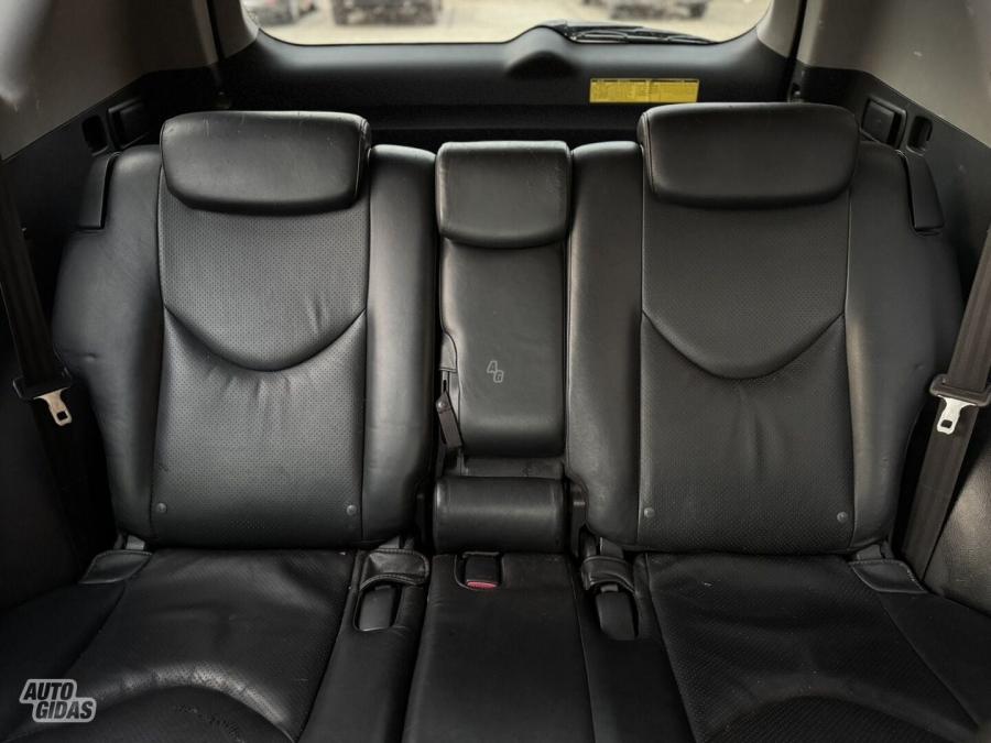 Green Toyota RAV4 2006 in Klaipeda, with an engine capacity of 2.20 L and mileage of 295 thousand km for 3500 €, photo 16 on AUTOMOTO.COM.LV