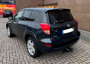 Green Toyota RAV4 2006 in Klaipeda, with an engine capacity of 2.23 L and mileage of 325 thousand km for 2950 €, photo 6 on AUTOMOTO.COM.LV