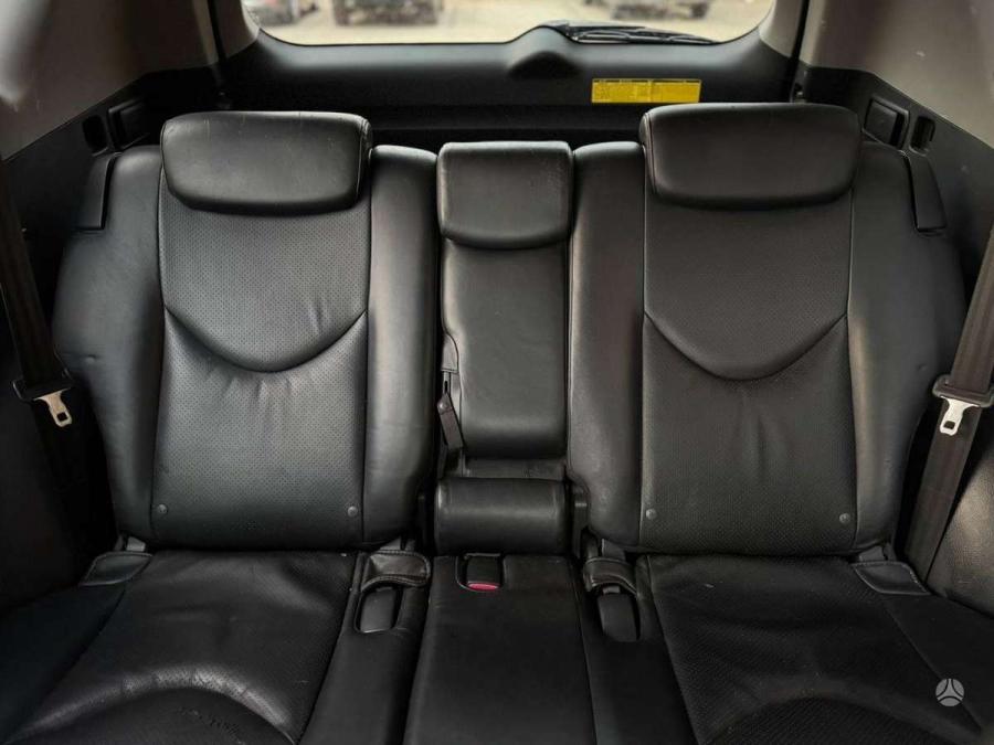 Green Toyota RAV4 2006 in Klaipeda, with an engine capacity of 2.23 L and mileage of 325 thousand km for 2950 €, photo 18 on AUTOMOTO.COM.LV