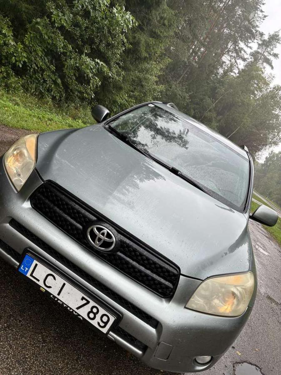 Zaļš Toyota RAV4 2006 Rokiškis, ar dzinēja tilpumu 2.23 L un nobraukumu 328 tūkst. km par 1980 €, foto 5 vietnē AUTOMOTO.COM.LV