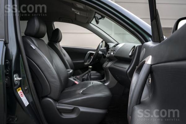 Green Toyota RAV4 2007 in Riga, with an engine capacity of 2.20 L and mileage of 0 thousand km for 4250 €, photo 10 on AUTOMOTO.COM.LV
