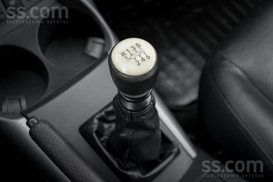 Zaļš Toyota RAV4 2007 Rīga, ar dzinēja tilpumu 2.20 L un nobraukumu 0 tūkst. km par 4250 €, foto 23 vietnē AUTOMOTO.COM.LV