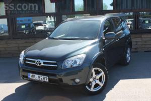 Zaļš Toyota RAV4 2007 Rīga, ar dzinēja tilpumu 2.20 L un nobraukumu 0 tūkst. km par 2990 €, foto  vietnē AUTOMOTO.COM.LV