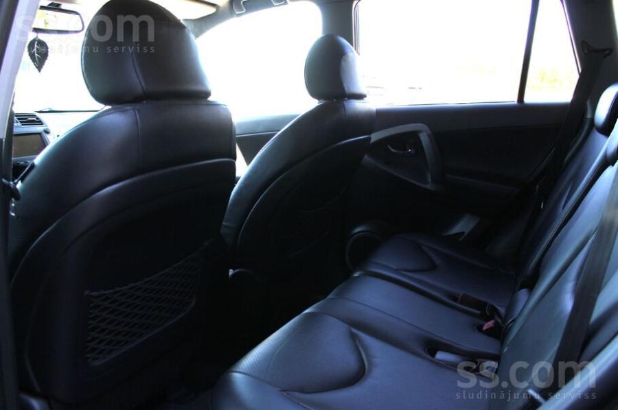 Zaļš Toyota RAV4 2007 Rīga, ar dzinēja tilpumu 2.20 L un nobraukumu 0 tūkst. km par 2990 €, foto 13 vietnē AUTOMOTO.COM.LV