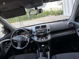 Green Toyota RAV4 2007 in Vilnius, with an engine capacity of 2.23 L and mileage of 280 thousand km for 2890 €, photo 11 on AUTOMOTO.COM.LV