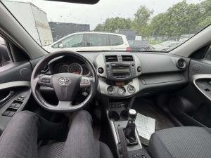 Green Toyota RAV4 2009 in Vilnius, with an engine capacity of 2.00 L and mileage of 157 thousand km for 7000 €, photo 7 on AUTOMOTO.COM.LV