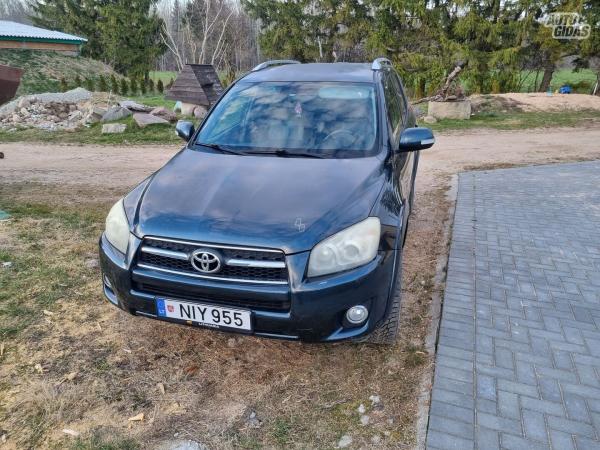 Zaļš Toyota RAV4 2010 Šauļi, ar dzinēja tilpumu 2.20 L un nobraukumu 311 tūkst. km par 3500 €, foto 2 vietnē AUTOMOTO.COM.LV