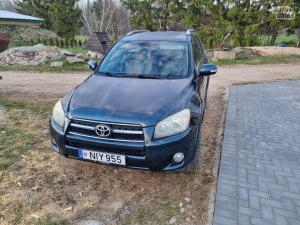 Zaļš Toyota RAV4 2010 Šauļi, ar dzinēja tilpumu 2.20 L un nobraukumu 311 tūkst. km par 3500 €, foto 3 vietnē AUTOMOTO.COM.LV