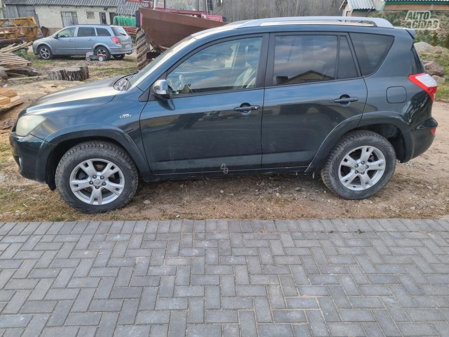 Zaļš Toyota RAV4 2010 Šauļi, ar dzinēja tilpumu 2.20 L un nobraukumu 311 tūkst. km par 3500 €, foto 7 vietnē AUTOMOTO.COM.LV