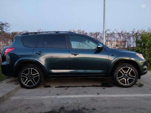 Zaļš Toyota RAV4 2012 Viļņa, ar dzinēja tilpumu 3.46 L un nobraukumu 250 tūkst. km par 8300 €, foto  vietnē AUTOMOTO.COM.LV