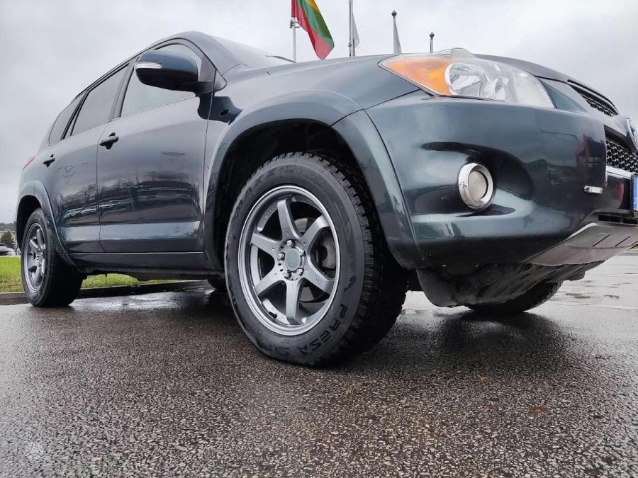 Zaļš Toyota RAV4 2012 Viļņa, ar dzinēja tilpumu 3.46 L un nobraukumu 250 tūkst. km par 8300 €, foto 14 vietnē AUTOMOTO.COM.LV