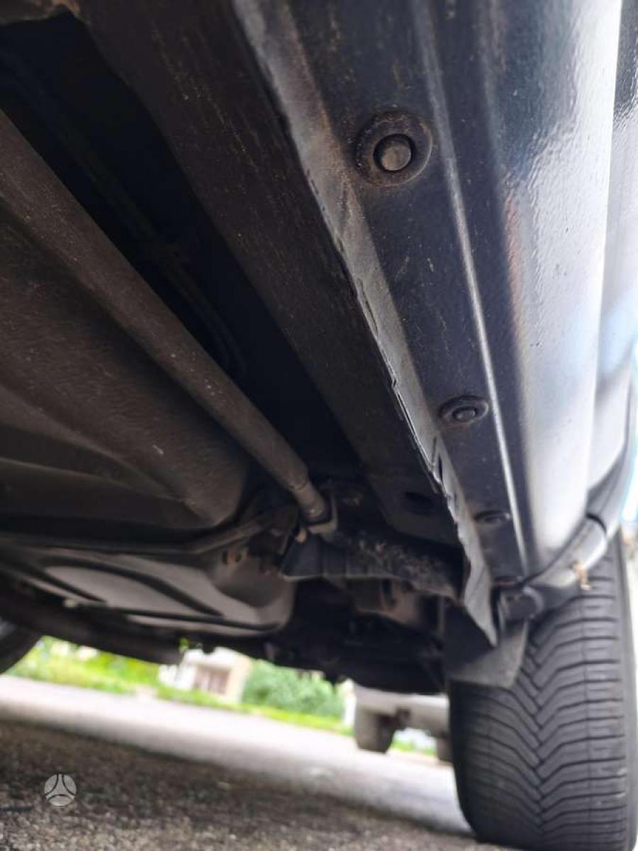 Zaļš Toyota RAV4 2012 Viļņa, ar dzinēja tilpumu 3.46 L un nobraukumu 250 tūkst. km par 8300 €, foto 38 vietnē AUTOMOTO.COM.LV