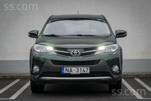 Zaļš Toyota RAV4 2013 Rīga, ar dzinēja tilpumu 2.20 L un nobraukumu 0 tūkst. km par 12750 €, foto 2 vietnē AUTOMOTO.COM.LV