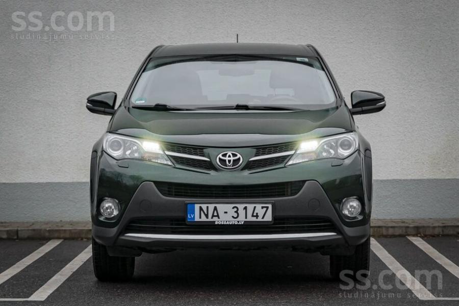 Zaļš Toyota RAV4 2013 Rīga, ar dzinēja tilpumu 2.20 L un nobraukumu 0 tūkst. km par 12750 €, foto 2 vietnē AUTOMOTO.COM.LV