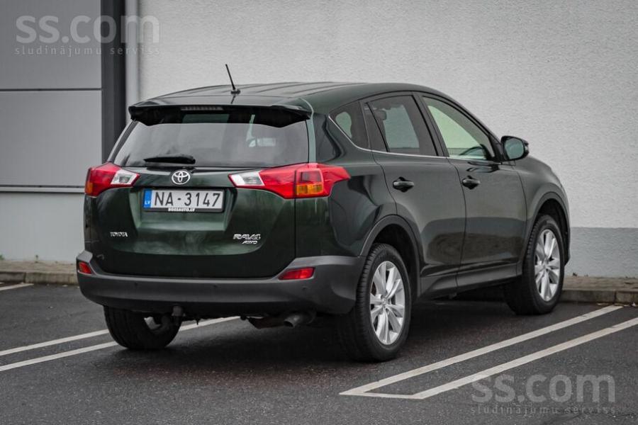 Zaļš Toyota RAV4 2013 Rīga, ar dzinēja tilpumu 2.20 L un nobraukumu 0 tūkst. km par 12750 €, foto 4 vietnē AUTOMOTO.COM.LV
