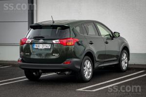 Zaļš Toyota RAV4 2013 Rīga, ar dzinēja tilpumu 2.20 L un nobraukumu 231 tūkst. km par 12350 €, foto 5 vietnē AUTOMOTO.COM.LV