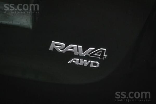 Zaļš Toyota RAV4 2013 Rīga, ar dzinēja tilpumu 2.20 L un nobraukumu 231 tūkst. km par 12350 €, foto 7 vietnē AUTOMOTO.COM.LV