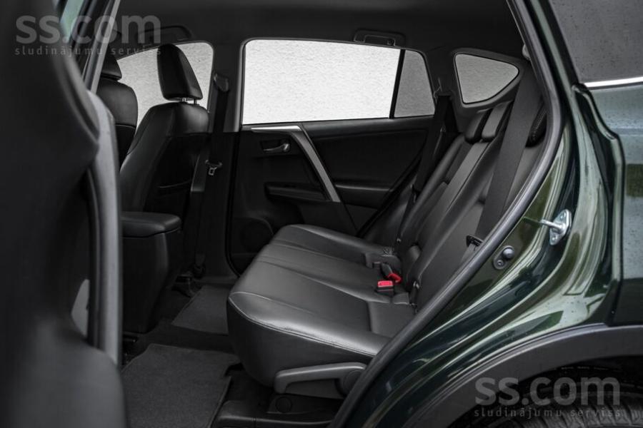 Zaļš Toyota RAV4 2013 Rīga, ar dzinēja tilpumu 2.20 L un nobraukumu 231 tūkst. km par 12350 €, foto 15 vietnē AUTOMOTO.COM.LV