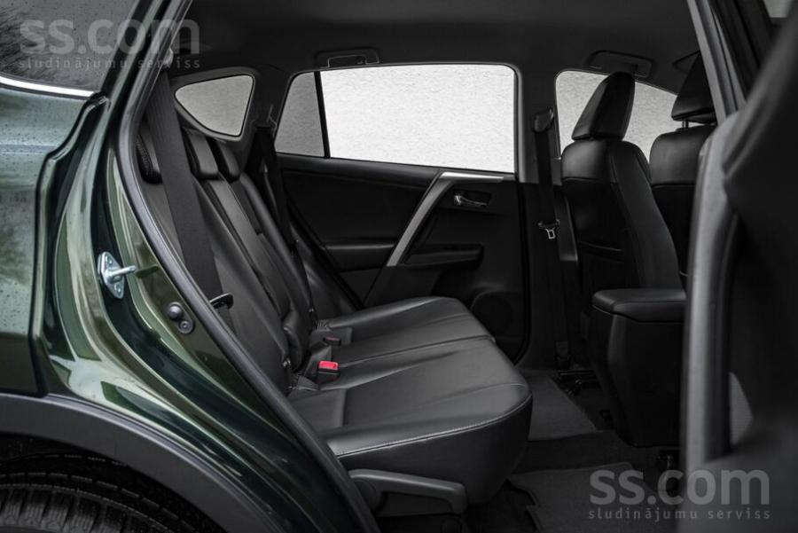 Zaļš Toyota RAV4 2013 Rīga, ar dzinēja tilpumu 2.20 L un nobraukumu 231 tūkst. km par 12350 €, foto 16 vietnē AUTOMOTO.COM.LV