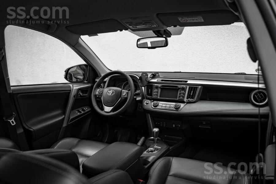 Zaļš Toyota RAV4 2013 Rīga, ar dzinēja tilpumu 2.20 L un nobraukumu 231 tūkst. km par 12350 €, foto 17 vietnē AUTOMOTO.COM.LV