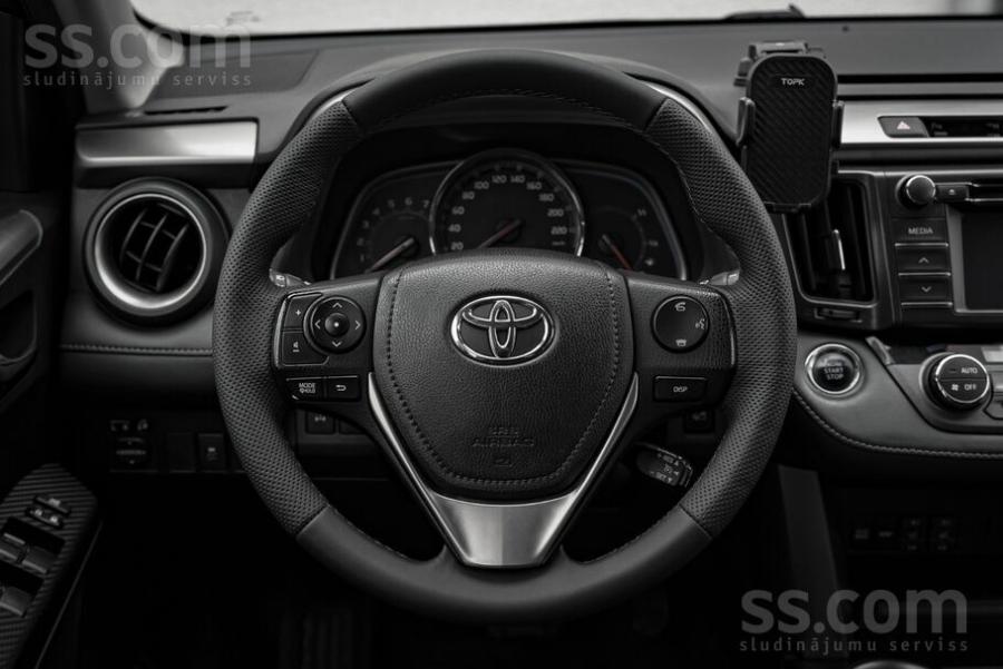 Zaļš Toyota RAV4 2013 Rīga, ar dzinēja tilpumu 2.20 L un nobraukumu 231 tūkst. km par 12350 €, foto 19 vietnē AUTOMOTO.COM.LV